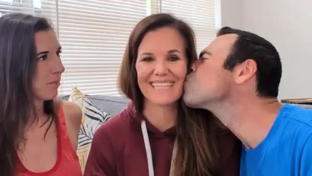 BILI SU U BRAKU 20 GODINA, a onda im se PRIDRUŽILA DRUGA ŽENA: "Ovo nam je trebalo"